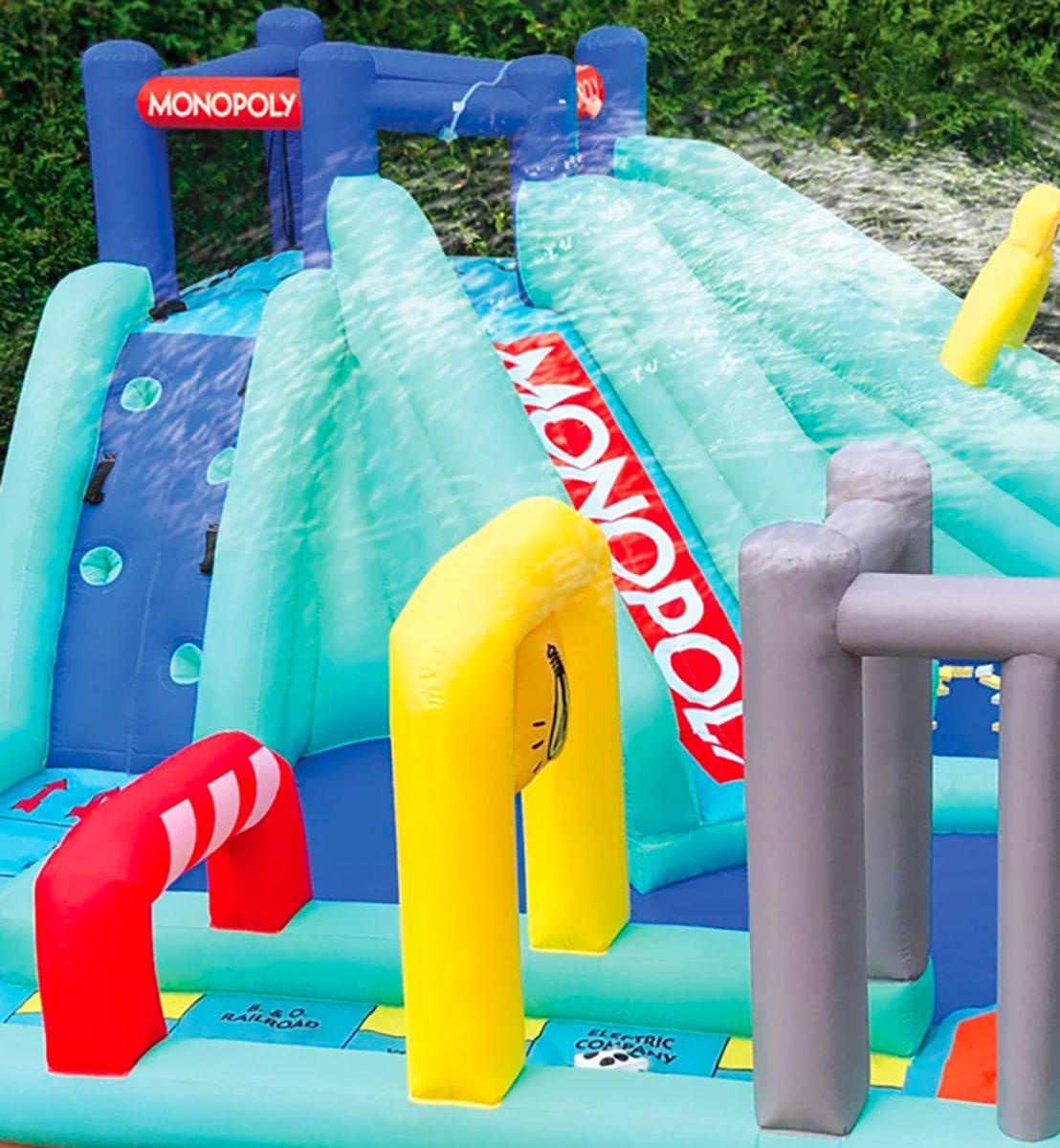 Hasbro transforme le Monopoly en structure gonflable pour cet été ...