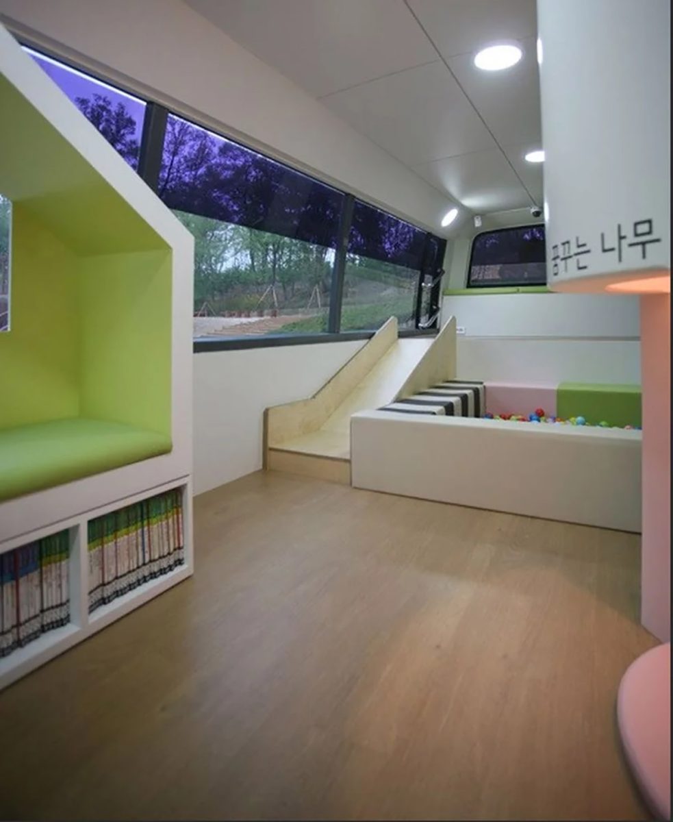 Corée du Sud : un bus abandonné transformé en bibliothèque pour enfants ...