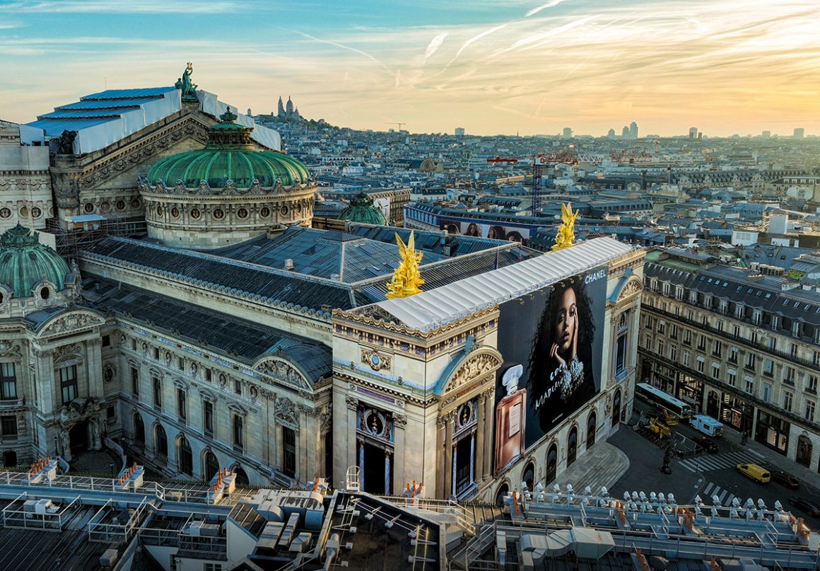 L'étonnante façade trompe-l'œil en relief pour les travaux de l'opéra ...
