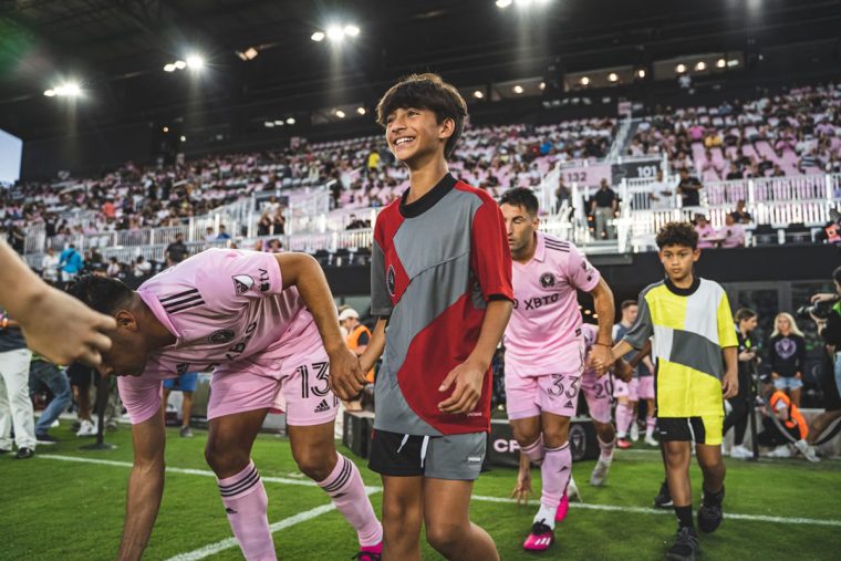L'Inter Miami recycle ses anciens maillots pour créer de nouvelles ...