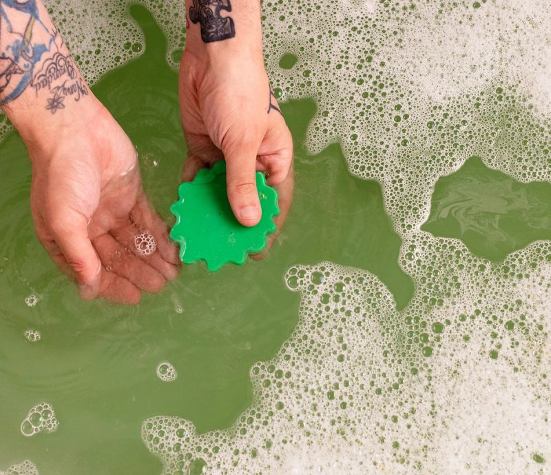 Lush lance une collection de bombes de bain et cosmétiques Bob l’Éponge