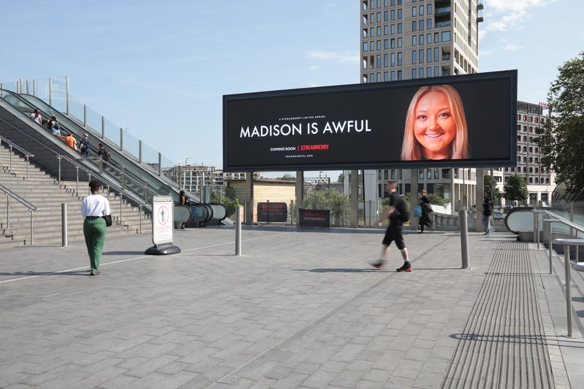 Netflix affiche le portrait d’inconnus dans la rue pour la promo de ...