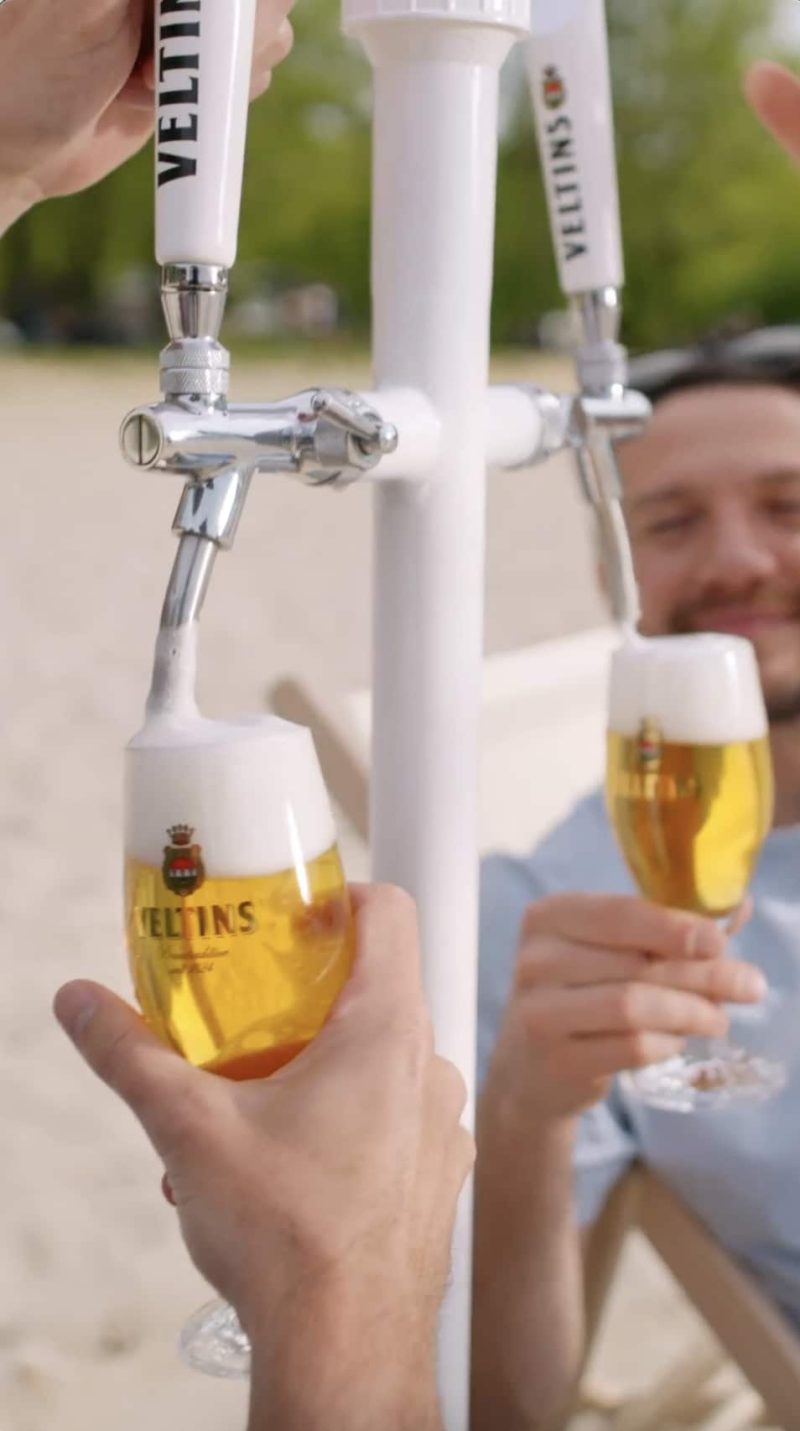Cette marque de bière dévoile le premier parasol qui fait tireuse - Creapills