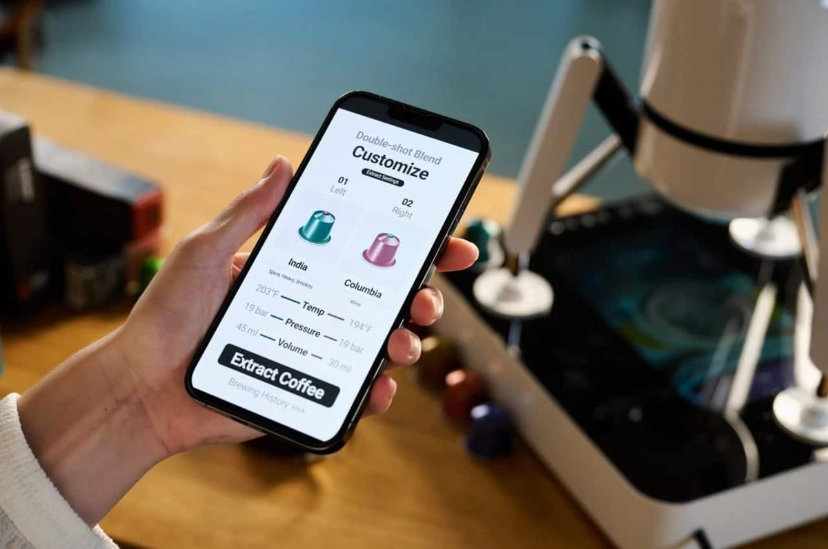 LG dévoile une machine à café au look futuriste inspirée d'Apollo 11 ...
