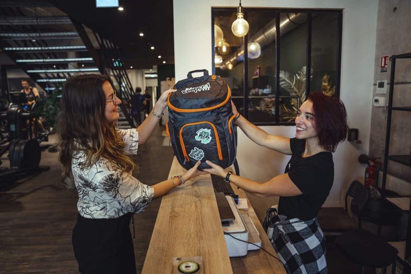 Keepcool hacke le sac Basic Fit pour offrir 6 mois d’abonnement avec ...