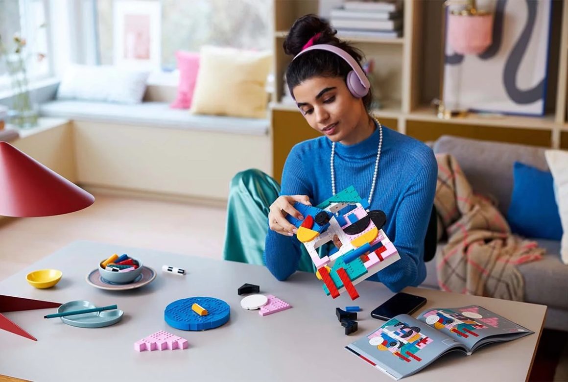 LEGO dévoile un set de 805 briques pour créer une œuvre d’art modulable ...