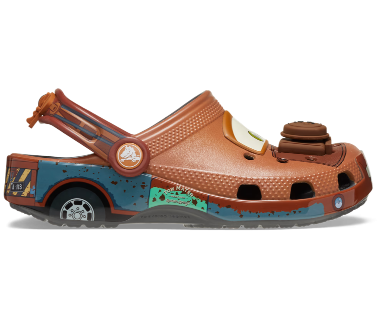 Crocs dévoile une paire en clin d’œil au personnage de Martin dans Cars