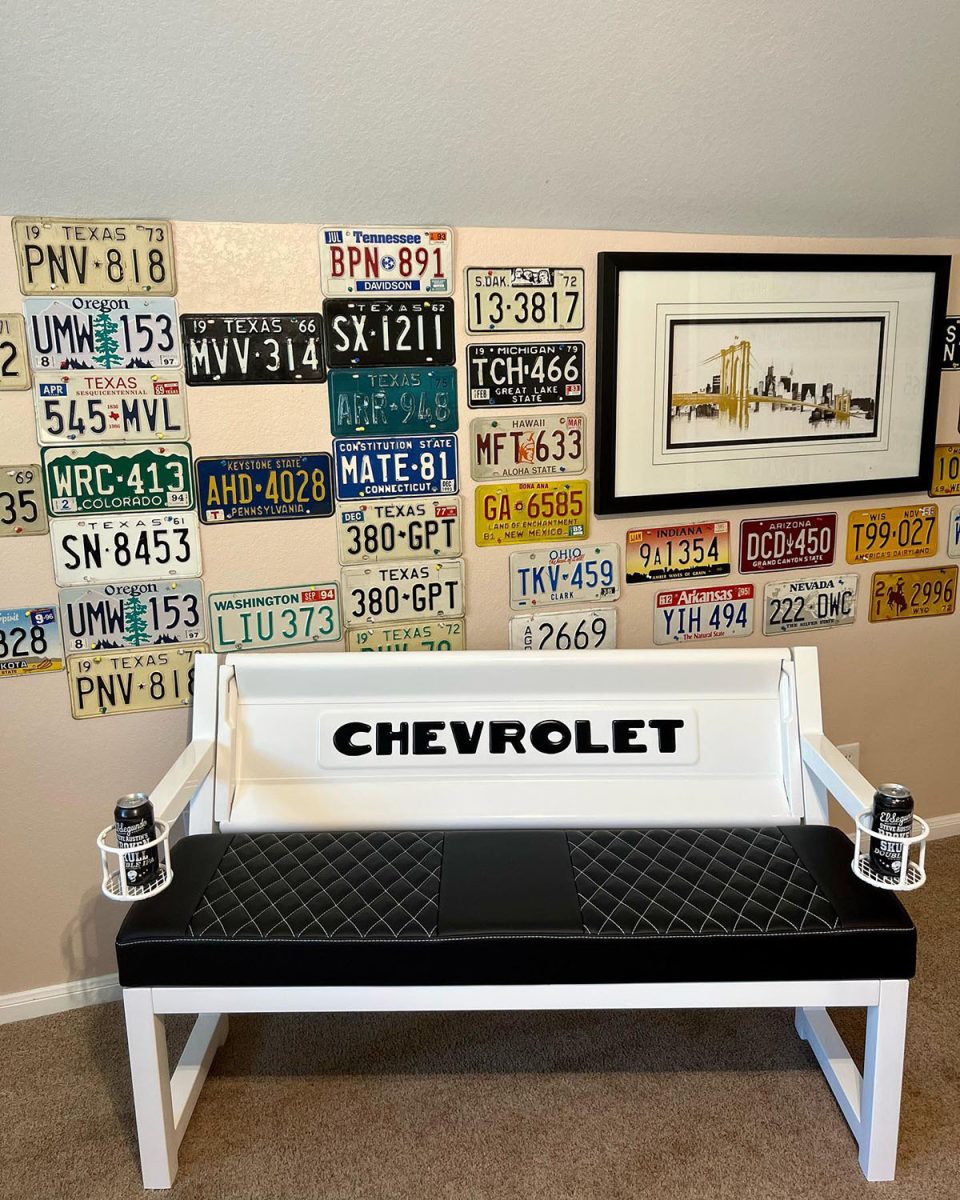 Ce créatif recycle les hayons de pickups en bancs vintage et créatifs ...