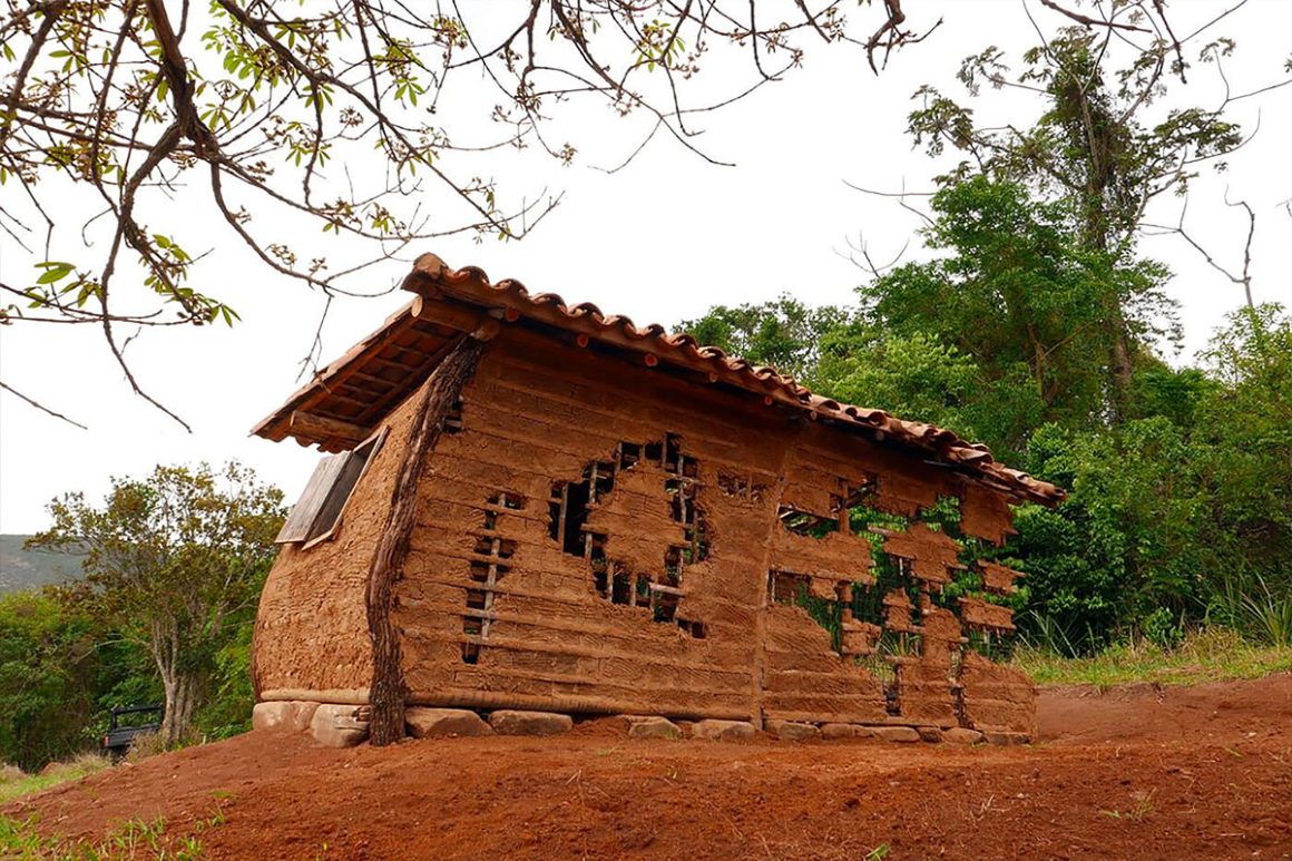 Les folles œuvres de Cornelia Konrads semblent défier les lois de la ...