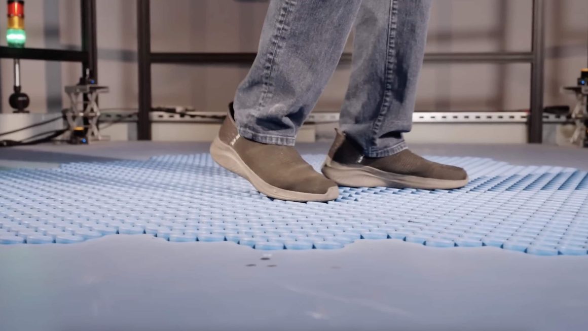 HoloTile : Disney dévoile un sol mouvant pour le futur de la réalité virtuelle - Creapills