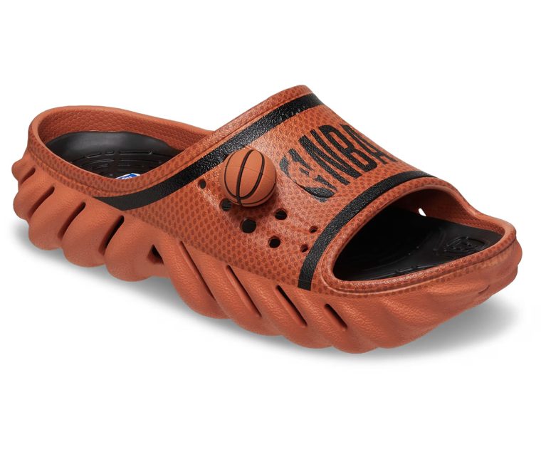 La NBA s’associe à Crocs pour lancer une paire pour les fans de basket ...