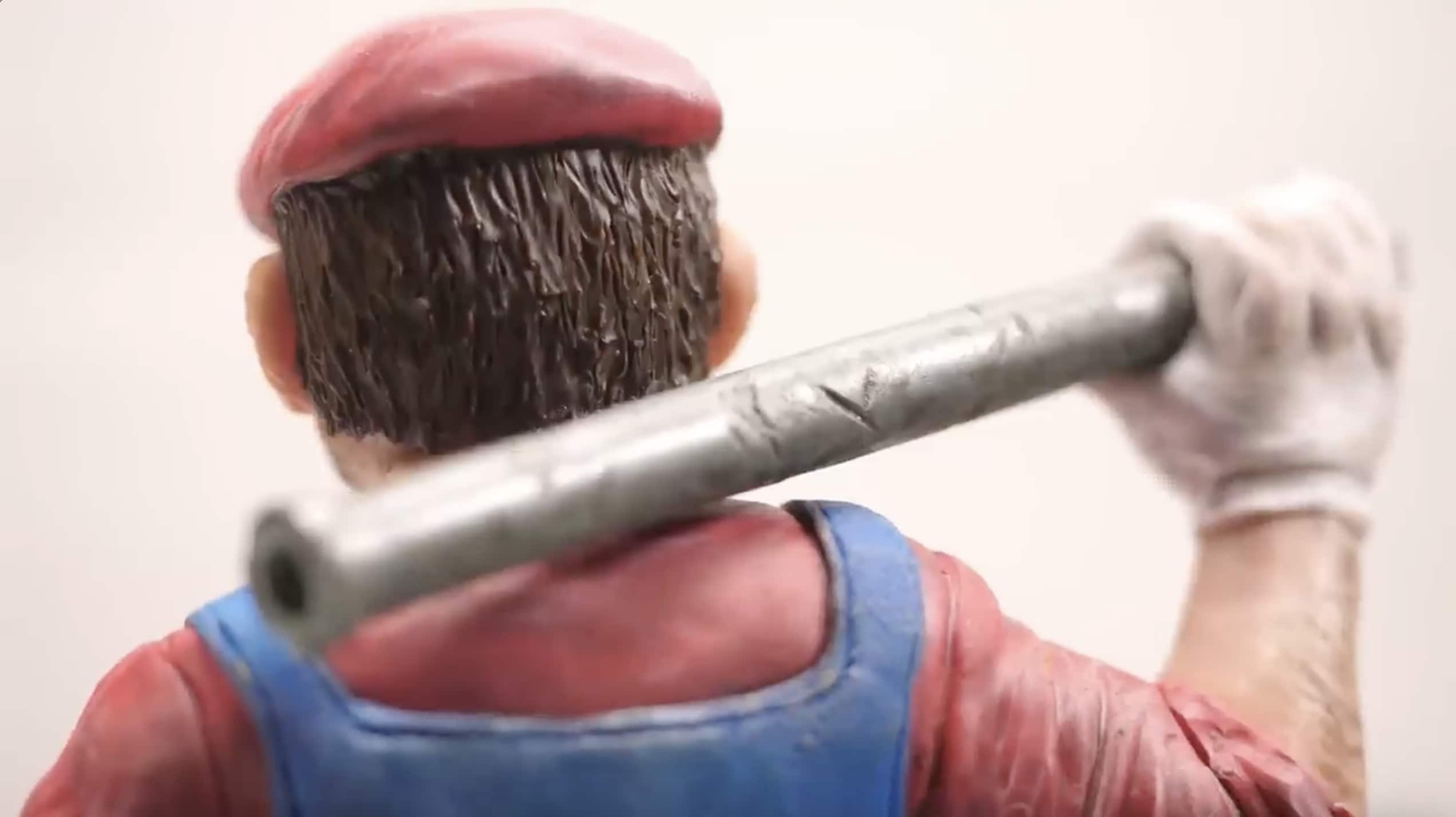 Il sculpte une figurine ultra-réaliste d'un Mario 100% badass