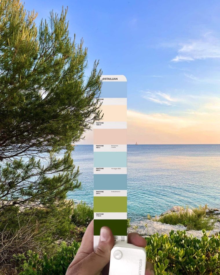 Ce graphiste capture les nuances de Pantone dans les paysages colorés
