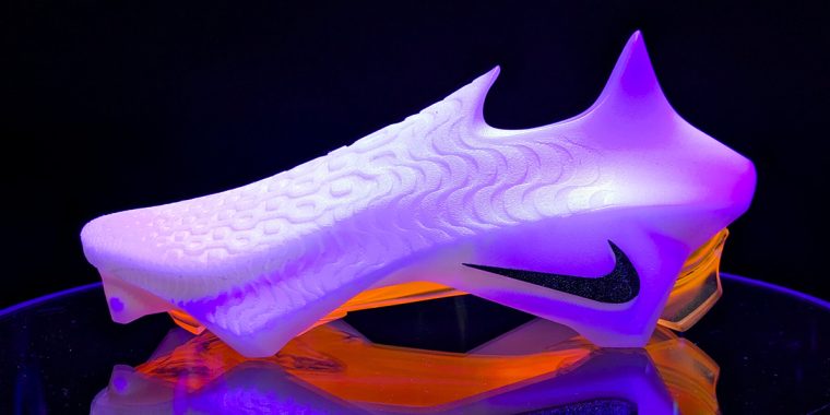 Nike utilise l'IA et l'impression 3D pour créer des modèles designs ...