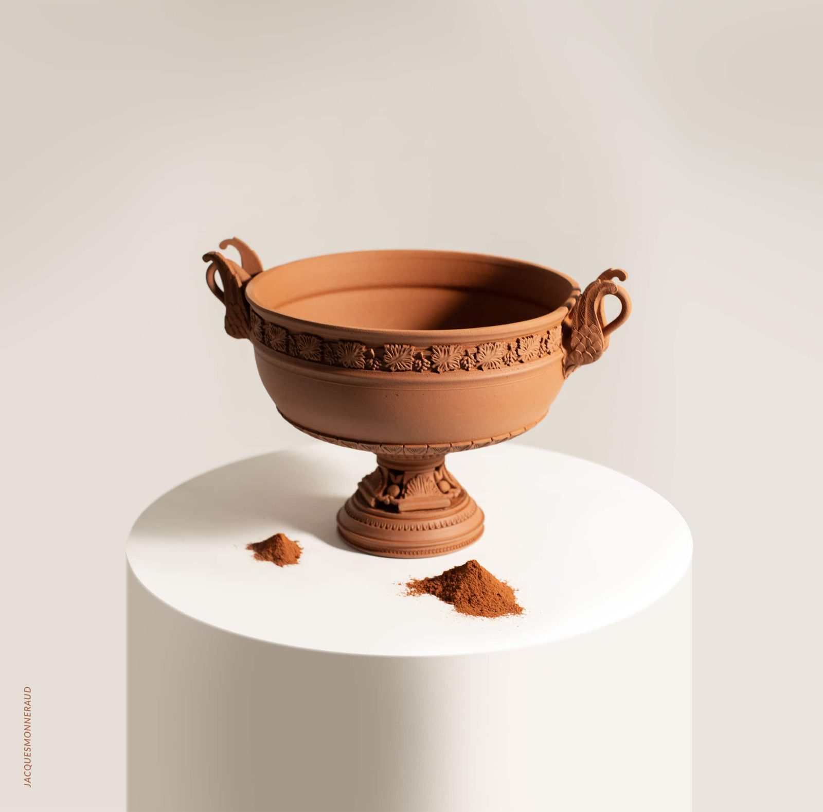 Il crée un trophée avec la terre battue de Roland-Garros pour Rafael ...