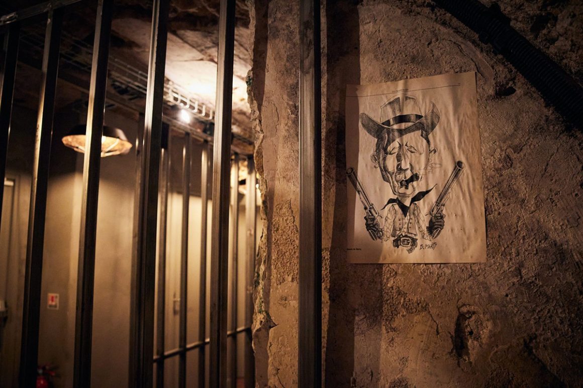 À Paris, le Perpette Bar vous propose de vivre une soirée… en prison ...
