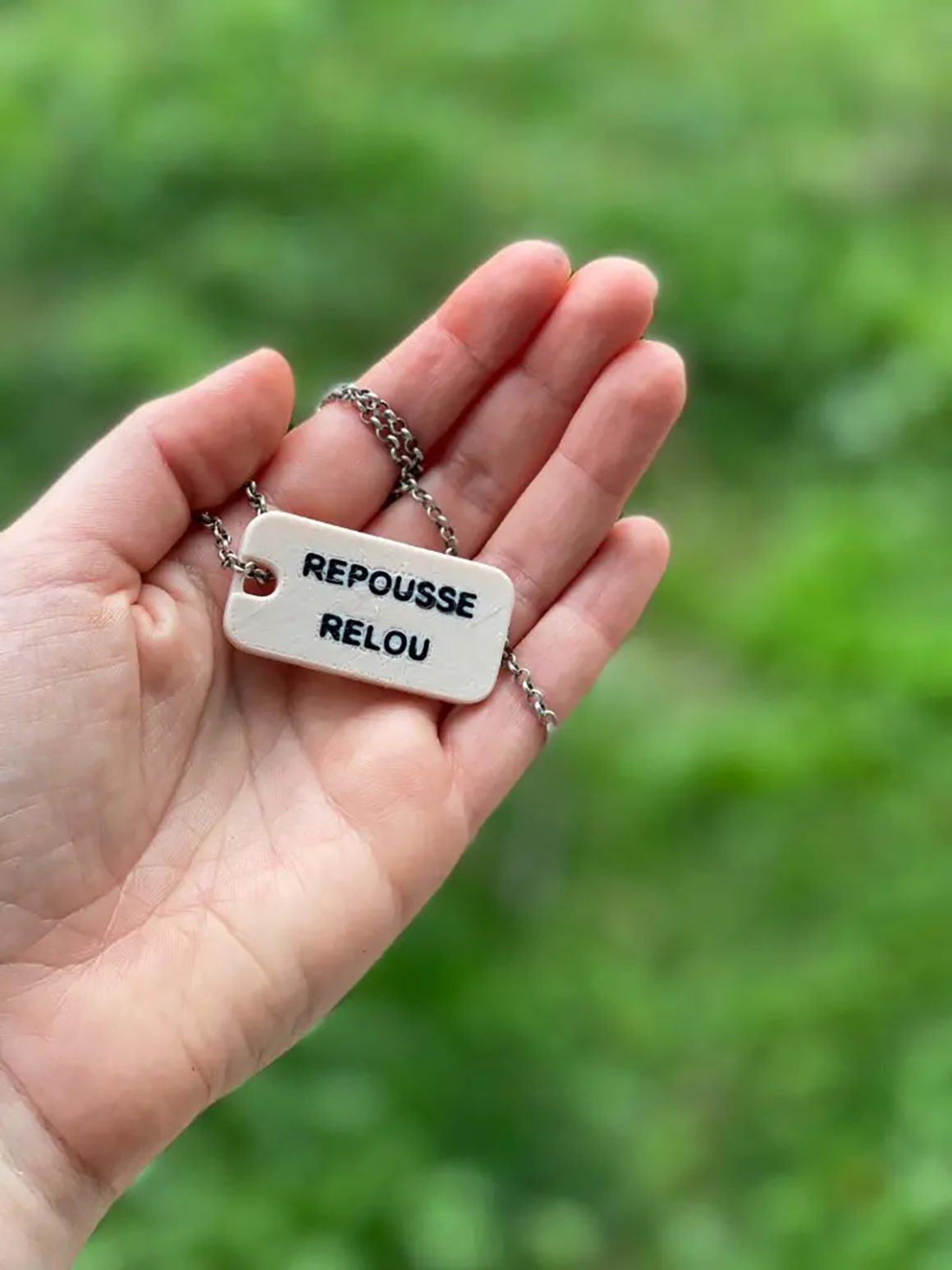 Il invente un sifflet “repousse relou” pour lutter contre le ...