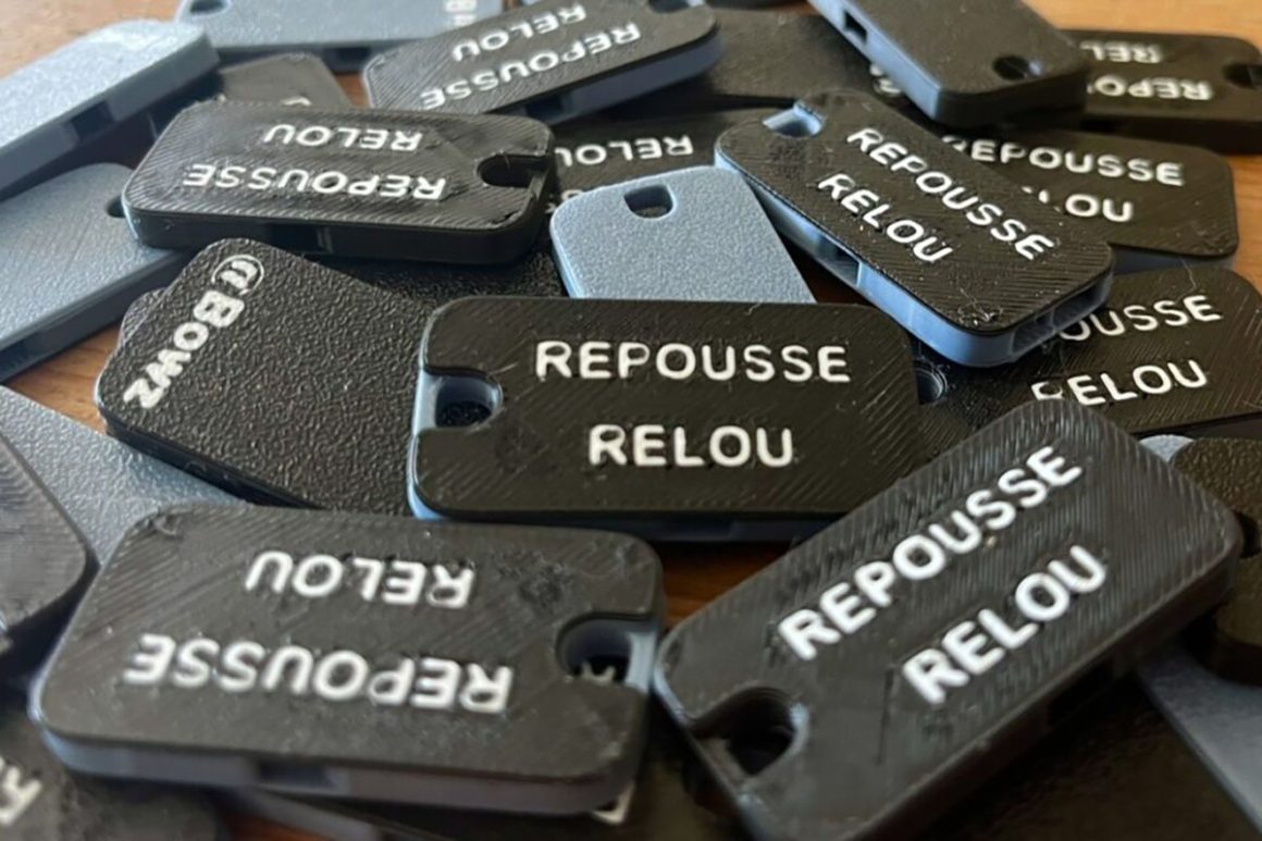 Il invente un sifflet “repousse relou” pour lutter contre le ...