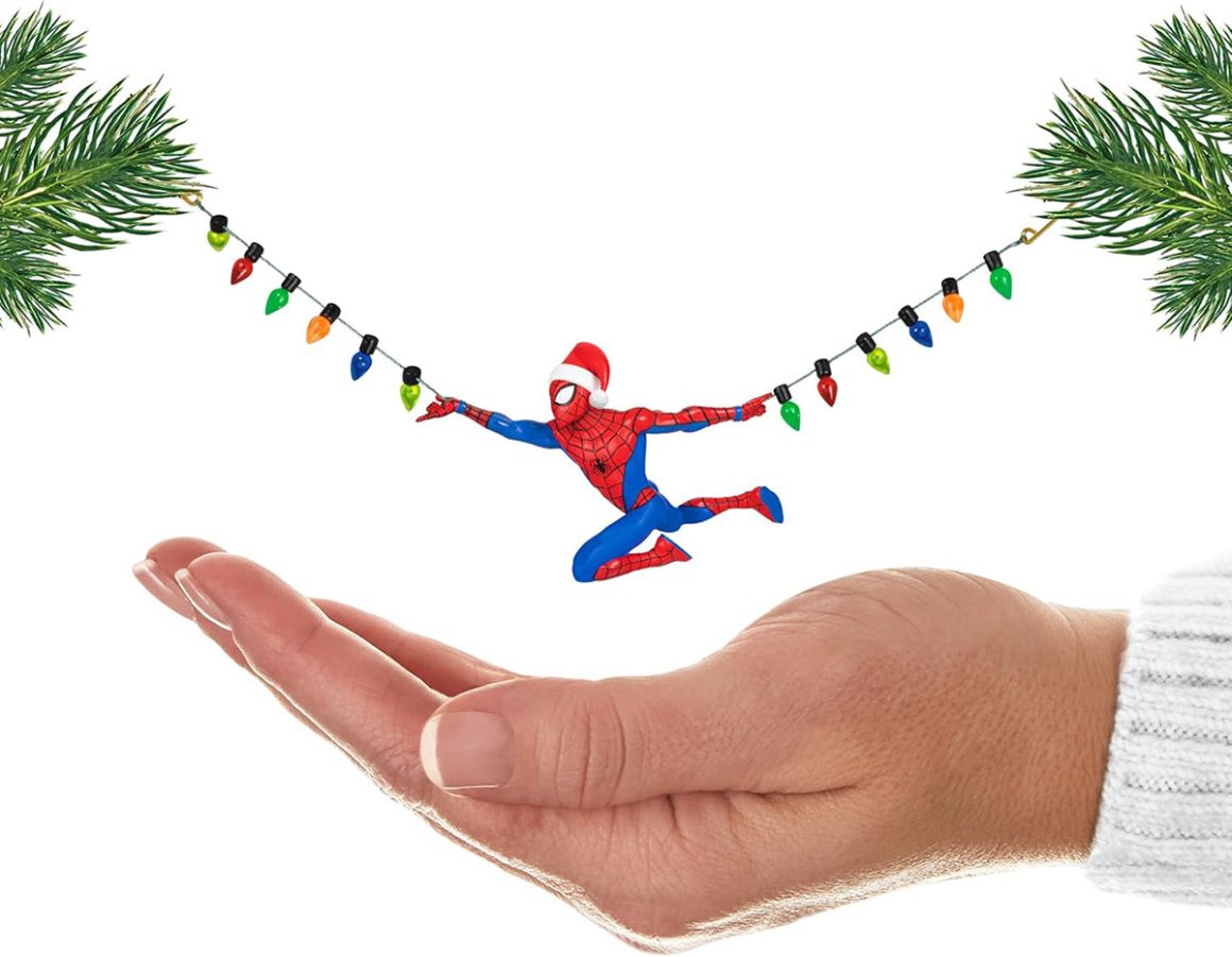 Spider-Man s’invite dans votre sapin de Noël avec une guirlande ...