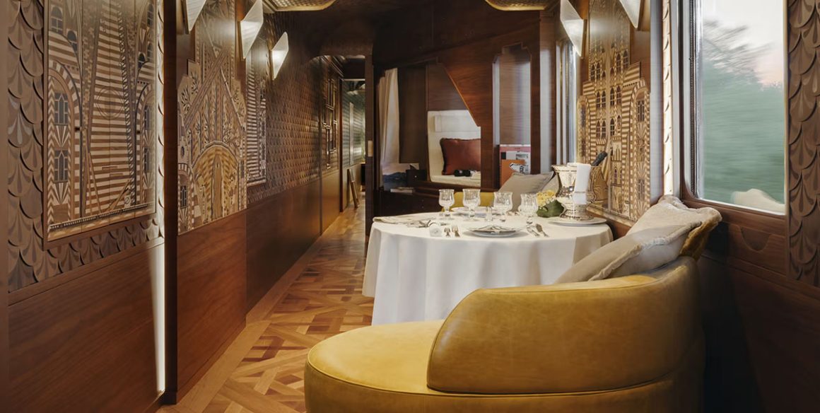 L’artiste JR redécore un wagon entier du train Venice Simplon-Orient-Express