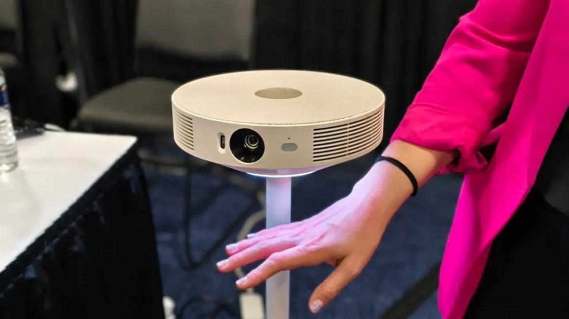 LG dévoile une lampe d'intérieur design qui fait vidéoprojecteur ...