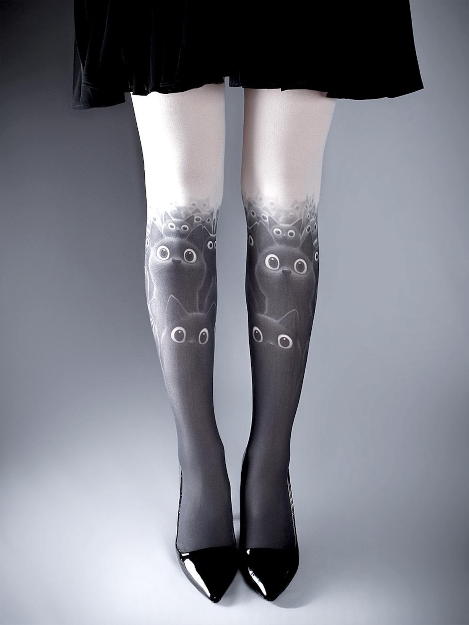Les collants insolites de cette artiste donnent un effet jambes ...