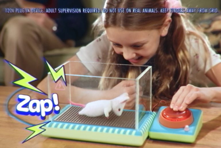 “Mon premier animal de laboratoire” : la campagne choc de PETA qui ...