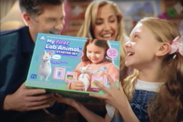 “Mon premier animal de laboratoire” : la campagne choc de PETA qui ...