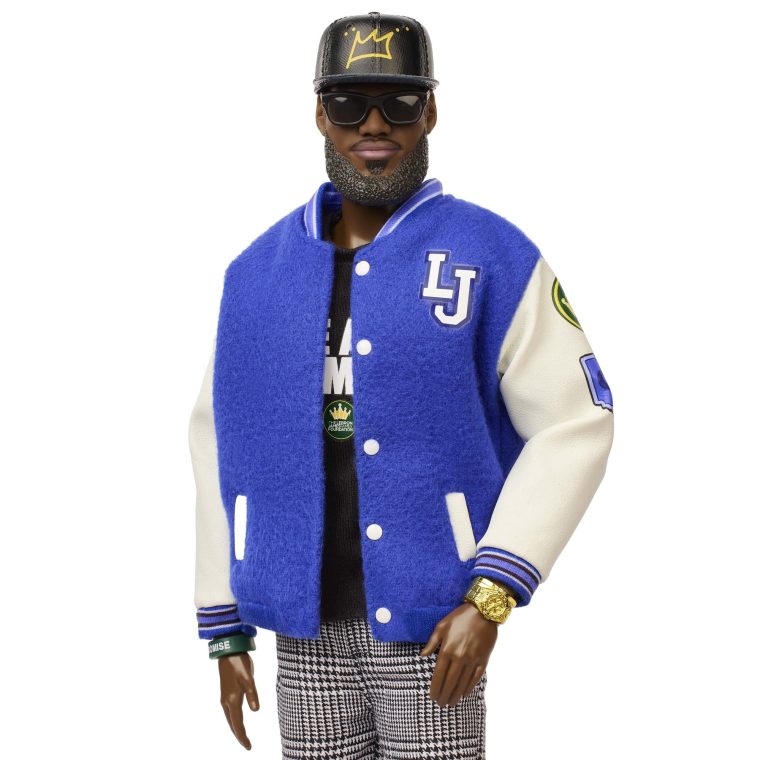 Barbie dévoile la poupée LeBron James, premier Kenbassador de la marque ...
