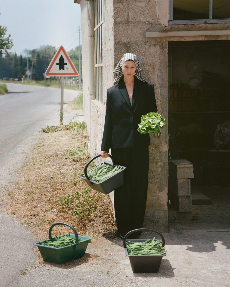 Jacquemus revisite des photos de sa famille avant son défilé à Versailles - Creapills