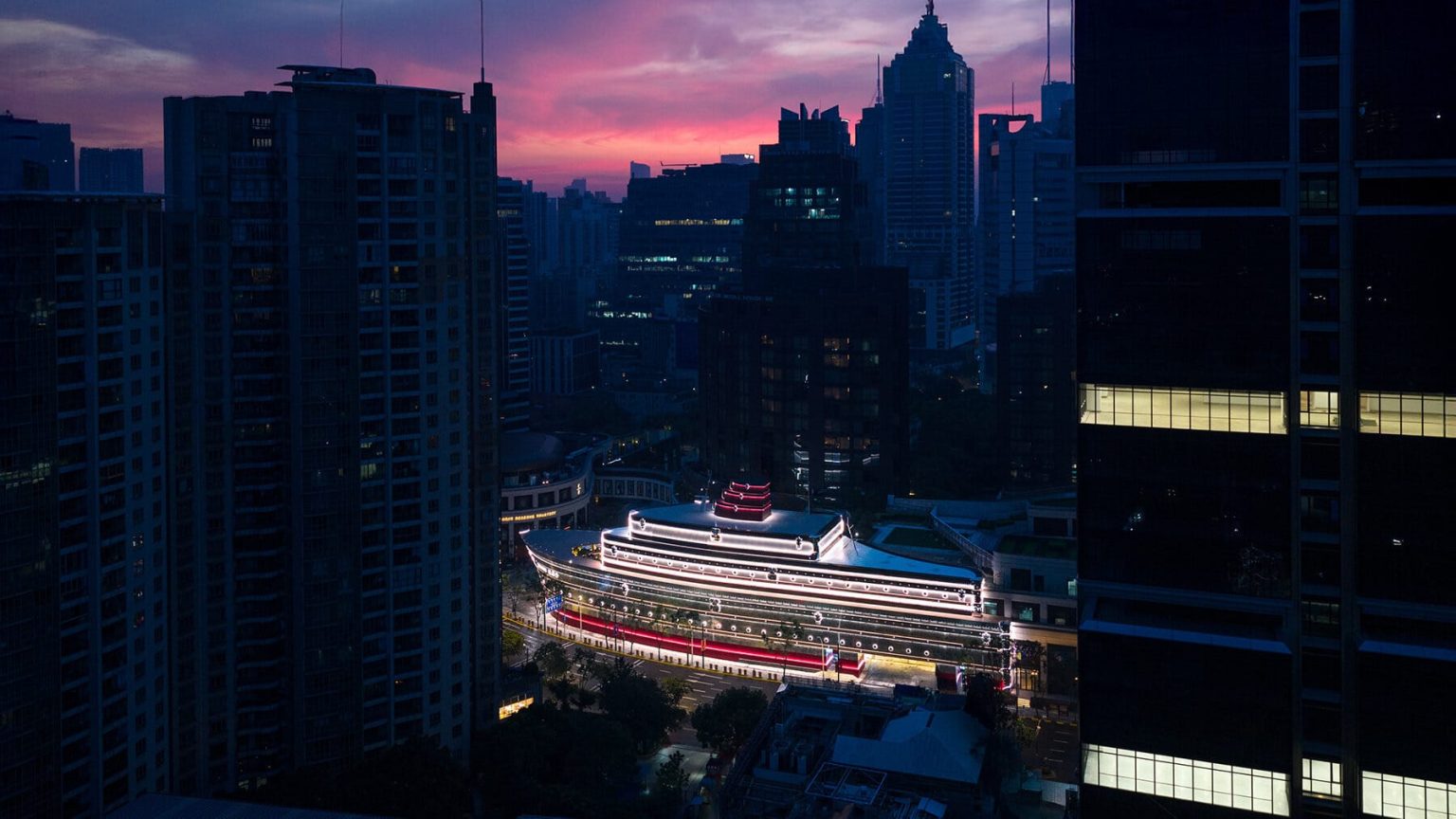À Shanghai, Louis Vuitton dévoile un paquebot de 1 600 m² entre ...