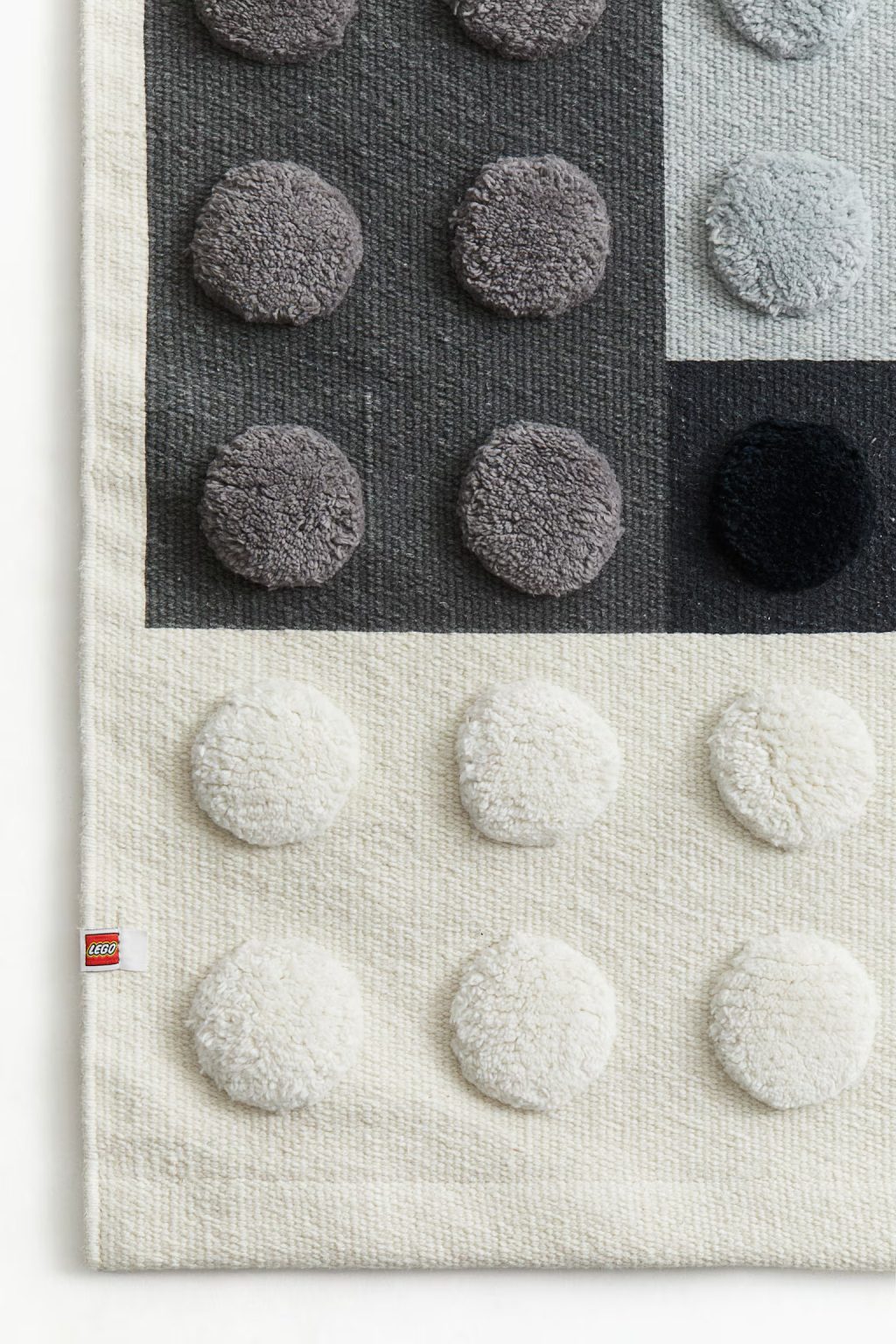 LEGO et H&M collaborent pour dévoiler une collection inédite d ...