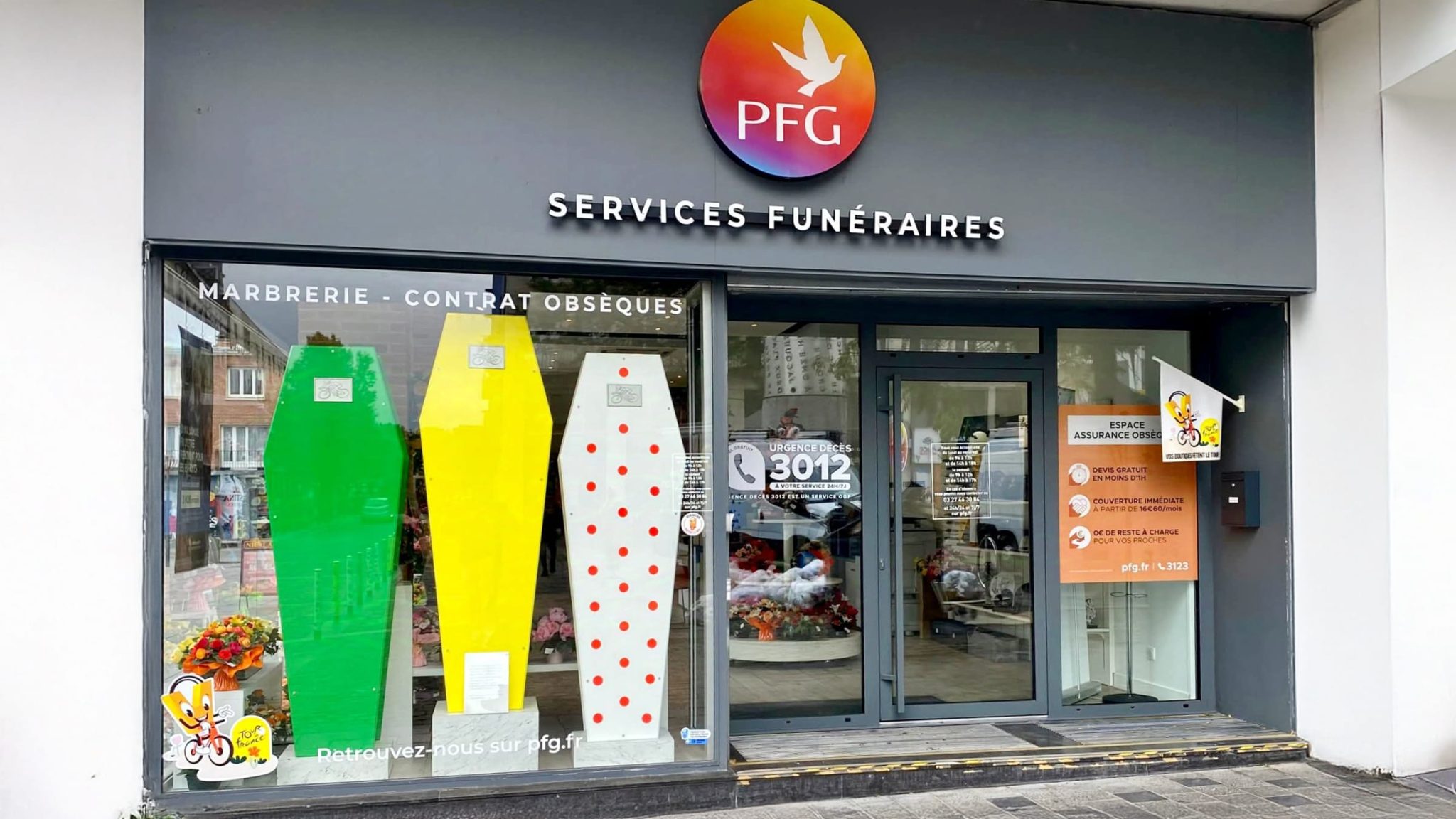 Des œufs de Yoshi géants éclosent en pleine rue pour la promo de Super ...