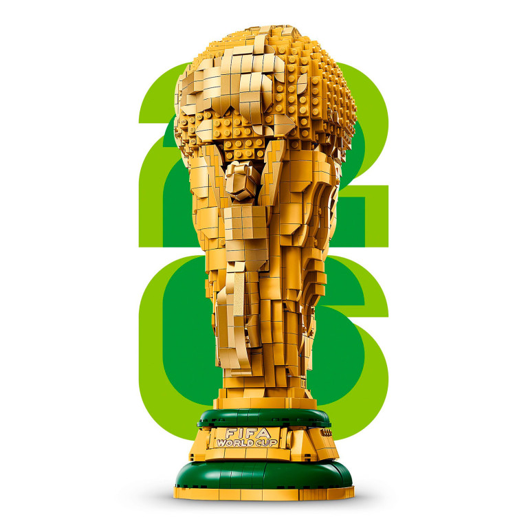 LEGO recrée le trophée de la Coupe du monde 2026 en taille réelle de 2 ...
