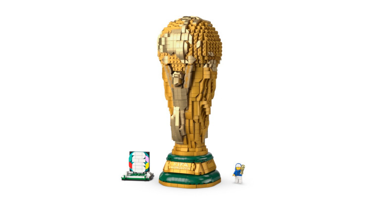 LEGO recrée le trophée de la Coupe du monde 2026 en taille réelle de 2 ...