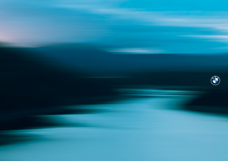 BMW transforme la vitesse en paysages flous dans sa nouvelle campagne ...