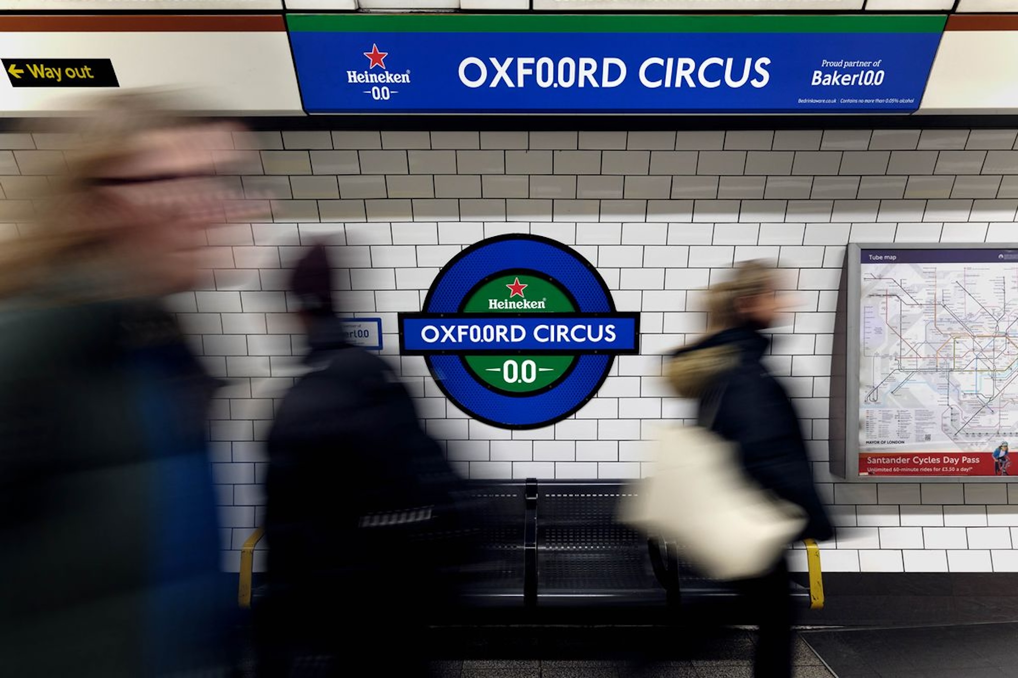 Heineken détourne le métro londonien pour célébrer le Dry January ...